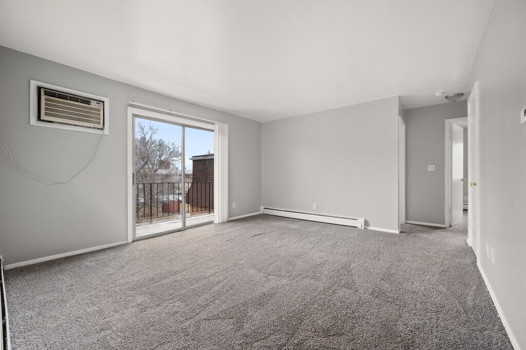 The Terraces at Dekalb Apartments in Dekalb, IL | ApartmentHomeLiving.com