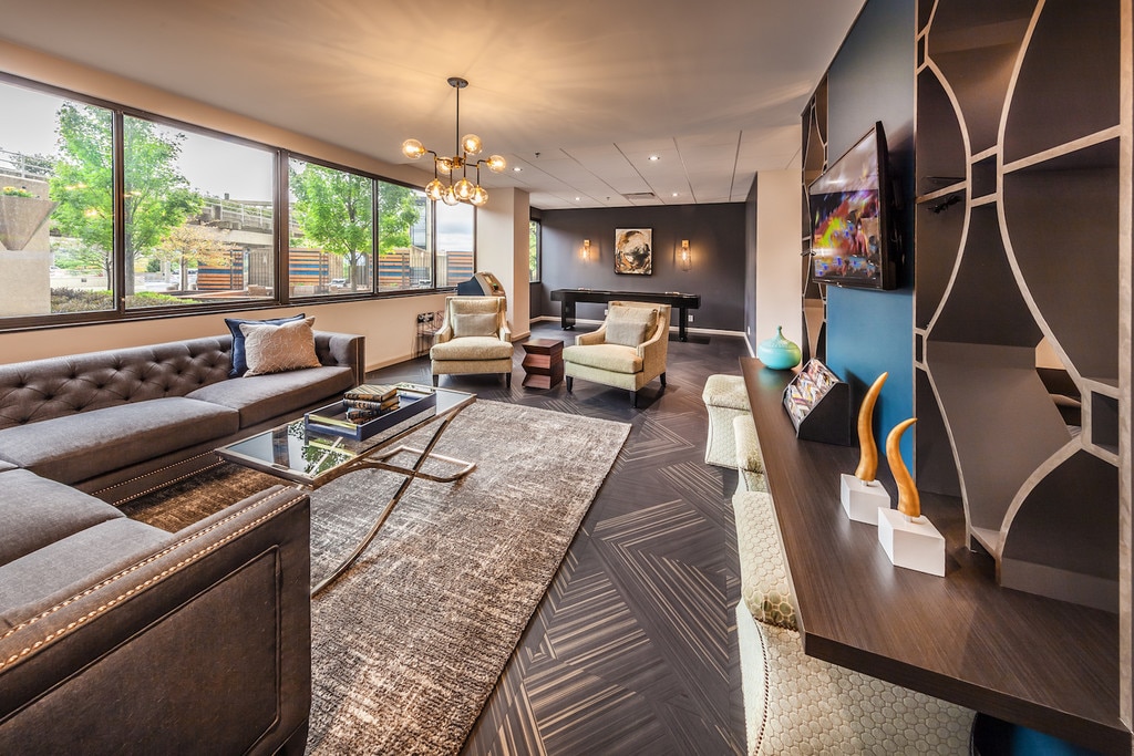 One Lytle Place Apartments in Cincinnati, OH | ApartmentHomeLiving.com