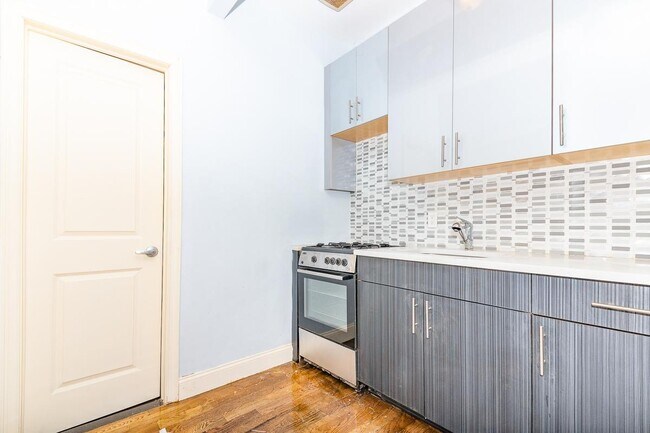 39 Suydam St, Unit 2B | Rentals in Brooklyn, NY