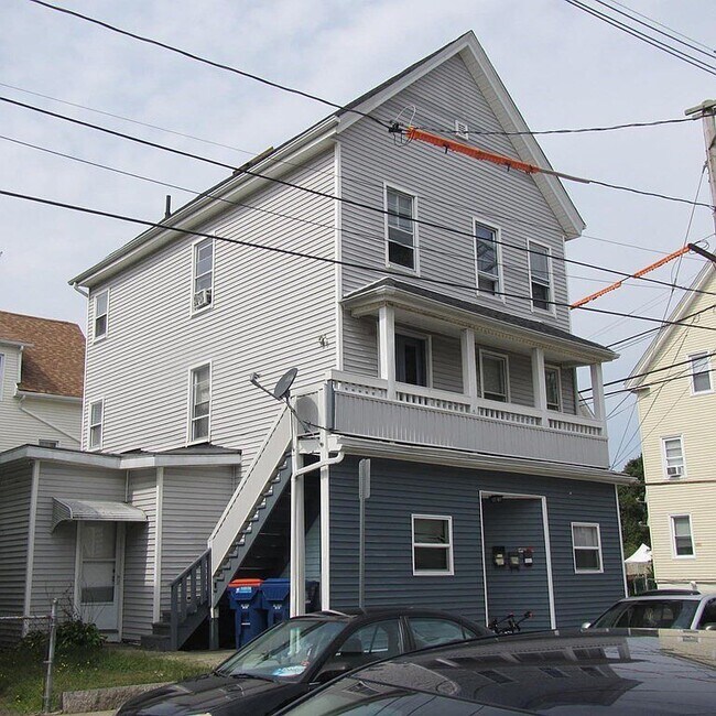 63 Crapo St | Rentals in New Bedford, MA