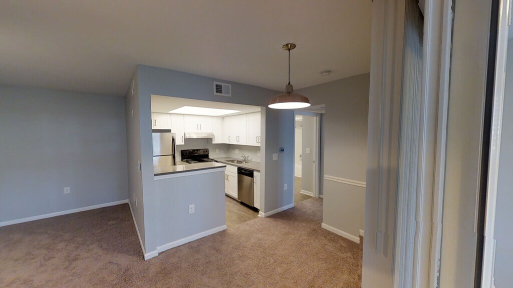 HillRock Estates Apartments | Charlotte, NC Apartments For Rent