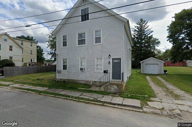 375 Canonicus St | Rentals in Tiverton, RI