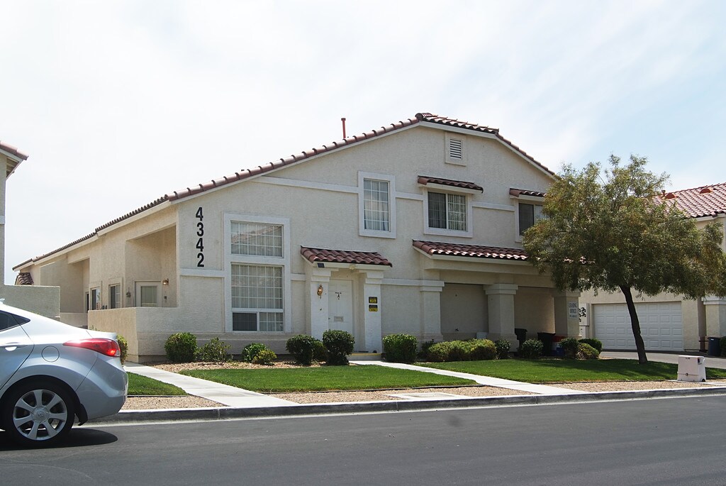 Shadow Ridge Townhomes | Las Vegas, NV Apartments For Rent