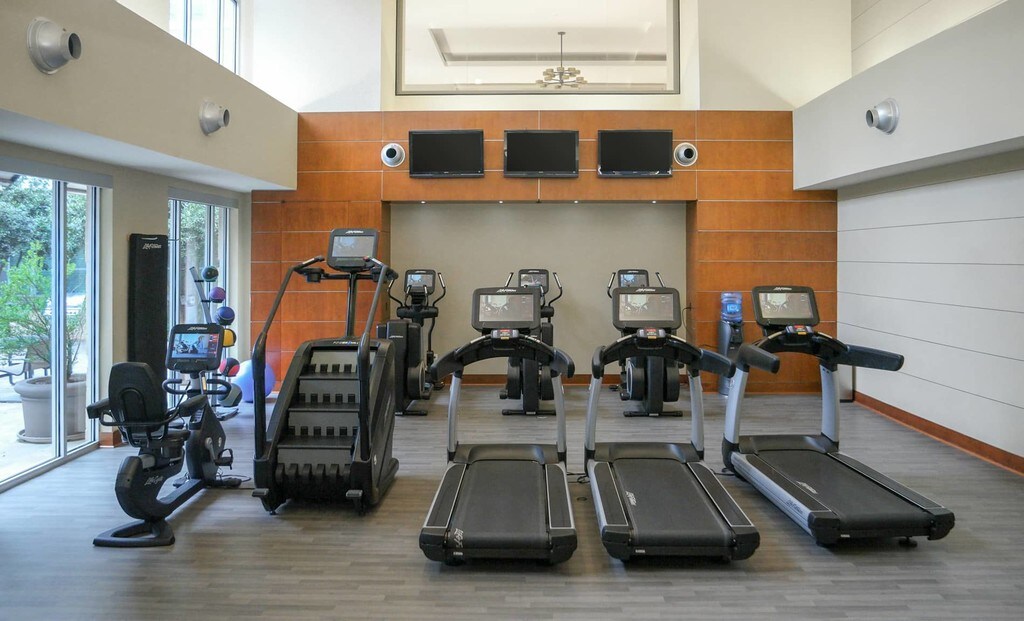 Towson Promenade Apartments in Towson, MD | ApartmentHomeLiving.com