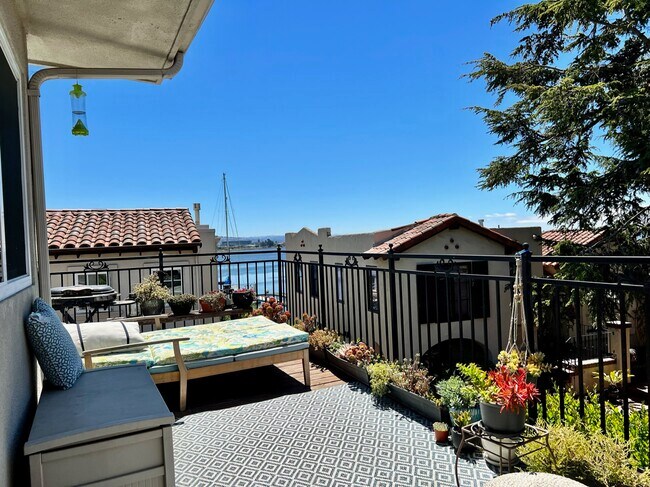 3363 Fernside Blvd | Rentals in Alameda, CA