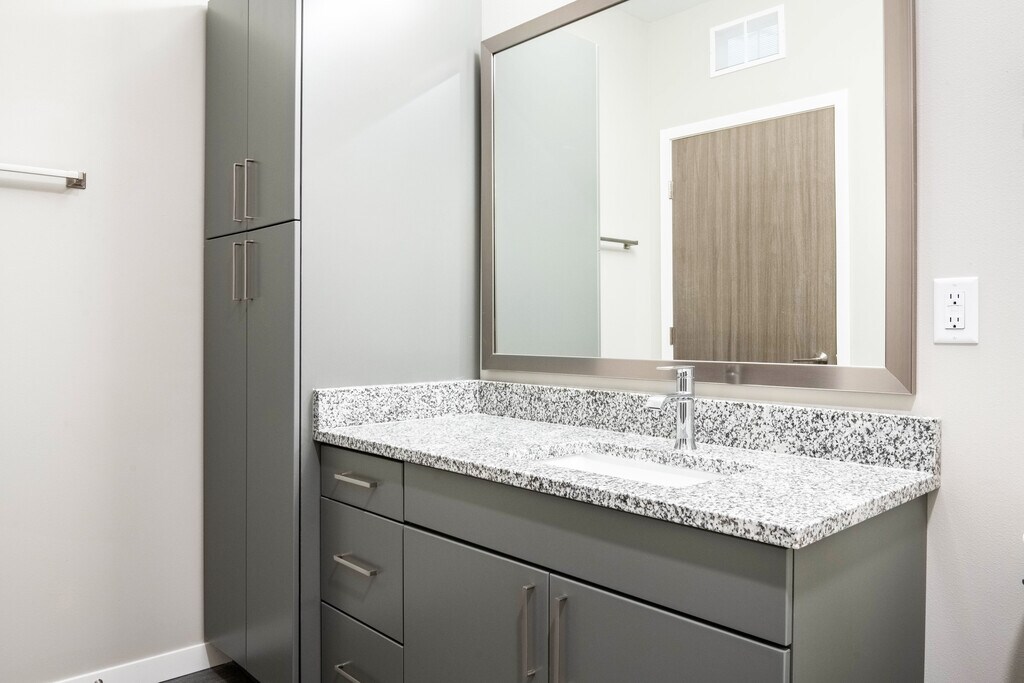 Limestone Ridge Apartments in Fitchburg, WI | ApartmentHomeLiving.com