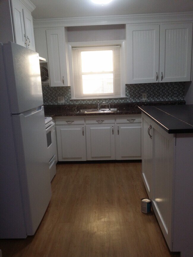 33 Elliott St | Rentals in Beverly, MA