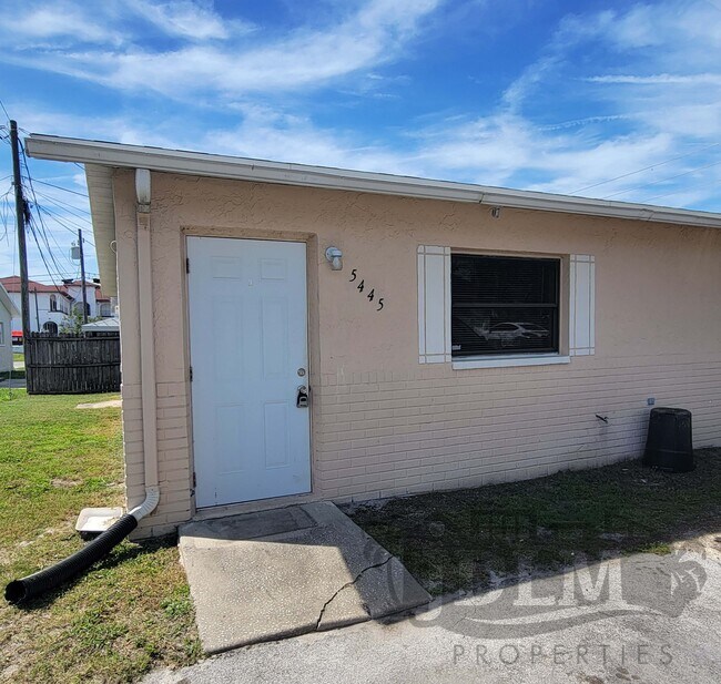 5445 Amy Ln | Rentals in New Port Richey, FL