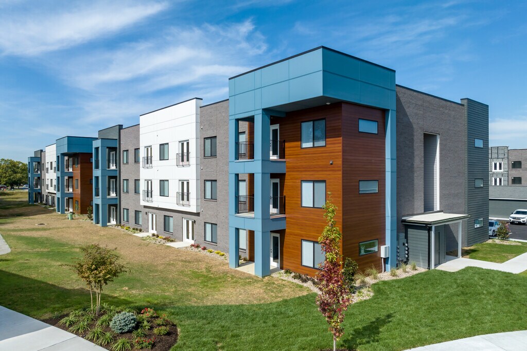 The Bend Apartments in Clarksville, IN | ApartmentHomeLiving.com