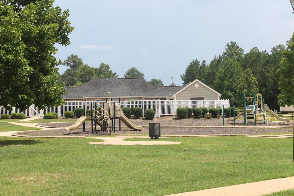Perry Heights Apartments in Perry, GA | ApartmentHomeLiving.com