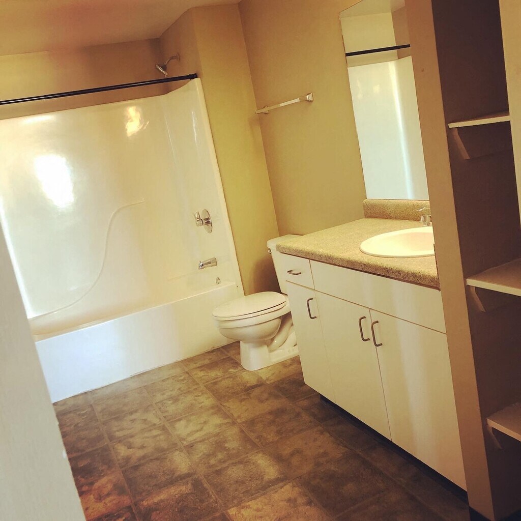 Block 2 Lofts Apartments in Little Rock, AR | ApartmentHomeLiving.com