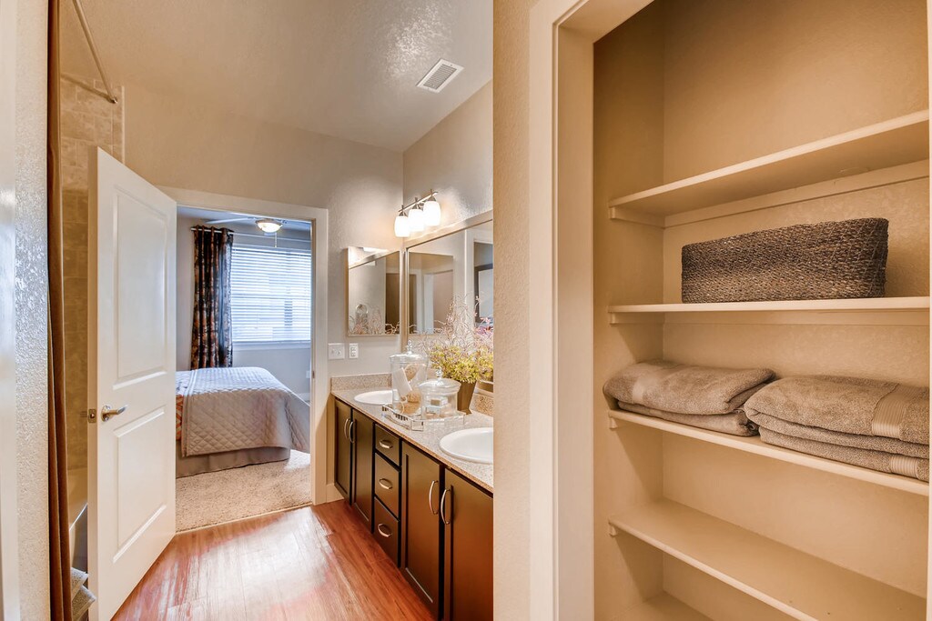 Regency RidgeGate | Lone Tree, CO Apartments