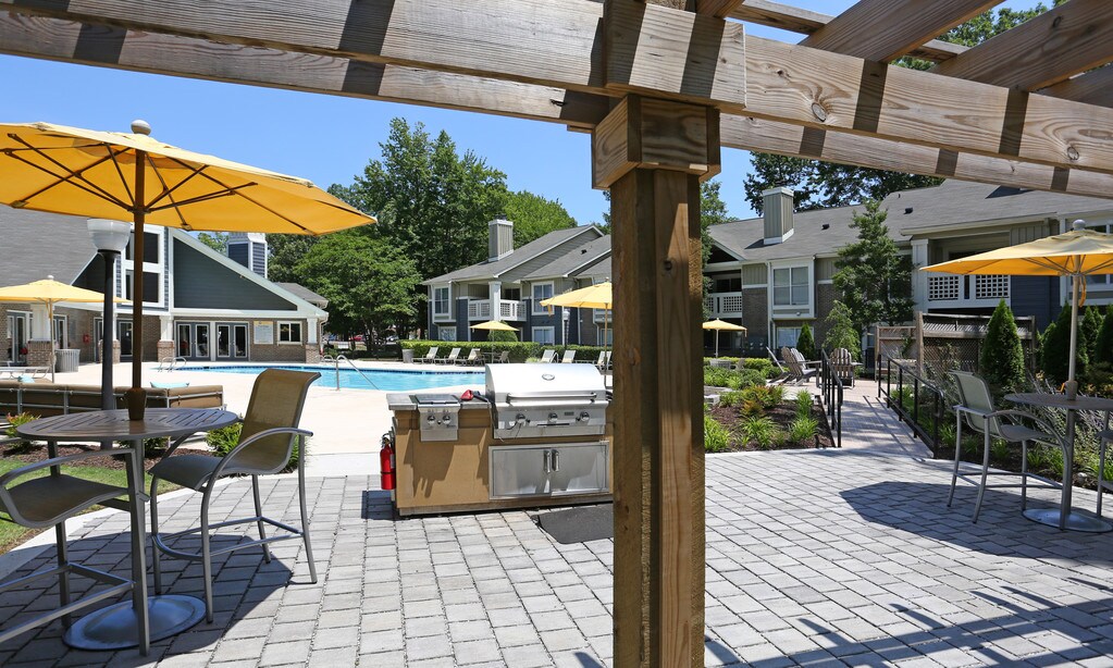 The Point at Tech Center | Newport News, VA Apartments