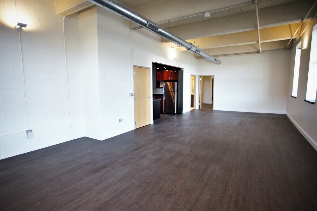 The Lofts at Elk Terminal | Buffalo, NY Apartments