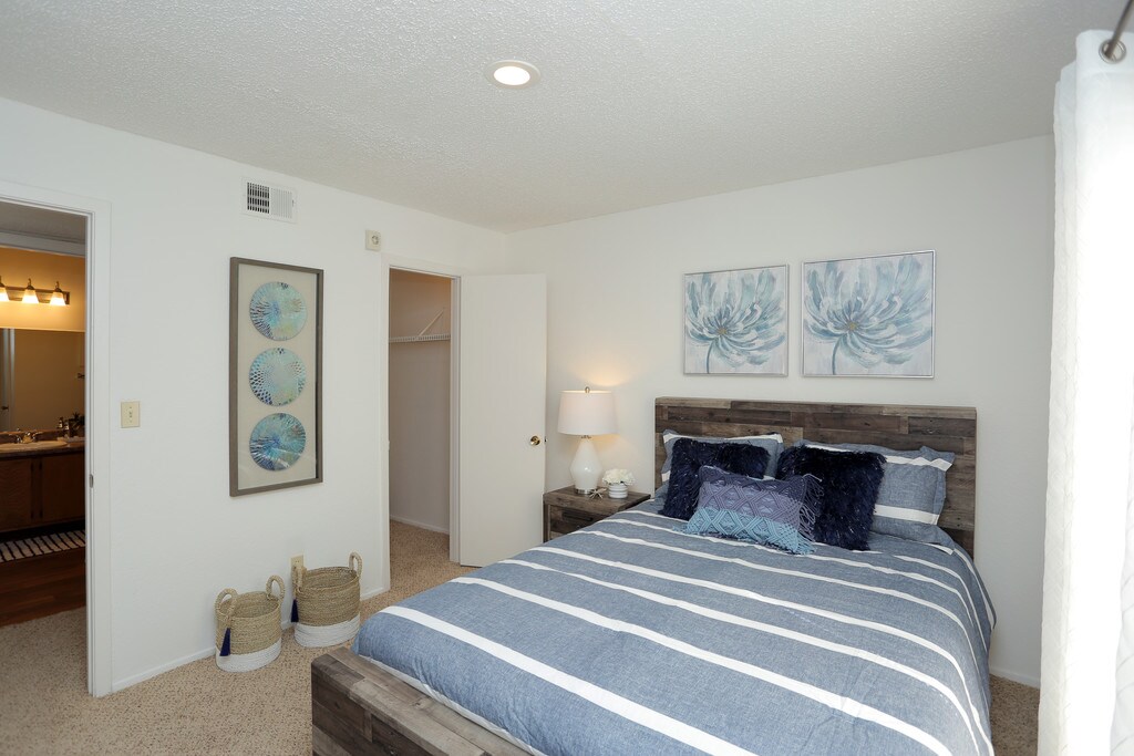 Windsail Apartments in Tulsa, OK | ApartmentHomeLiving.com