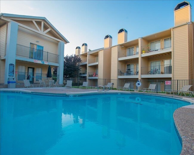 Windsail Apartments in Tulsa, OK | ApartmentHomeLiving.com