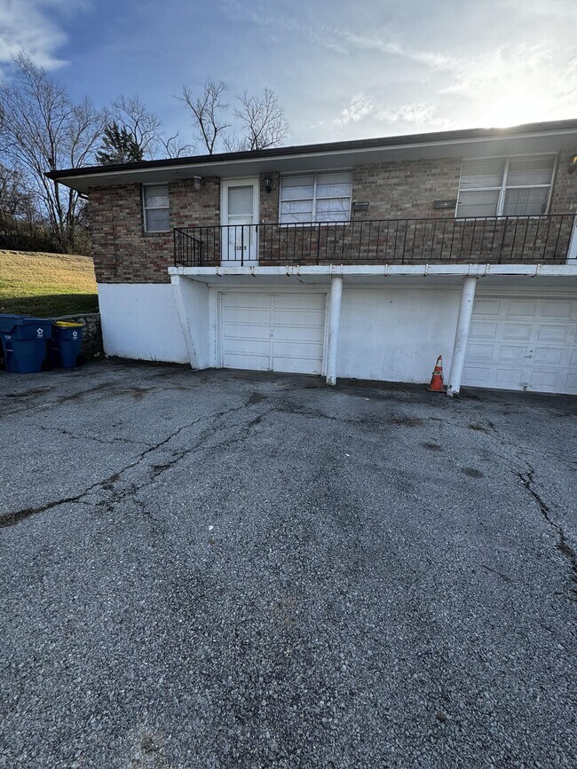 11215 Kentucky Ave, Unit 11215 | Rentals in Sugar Creek, MO