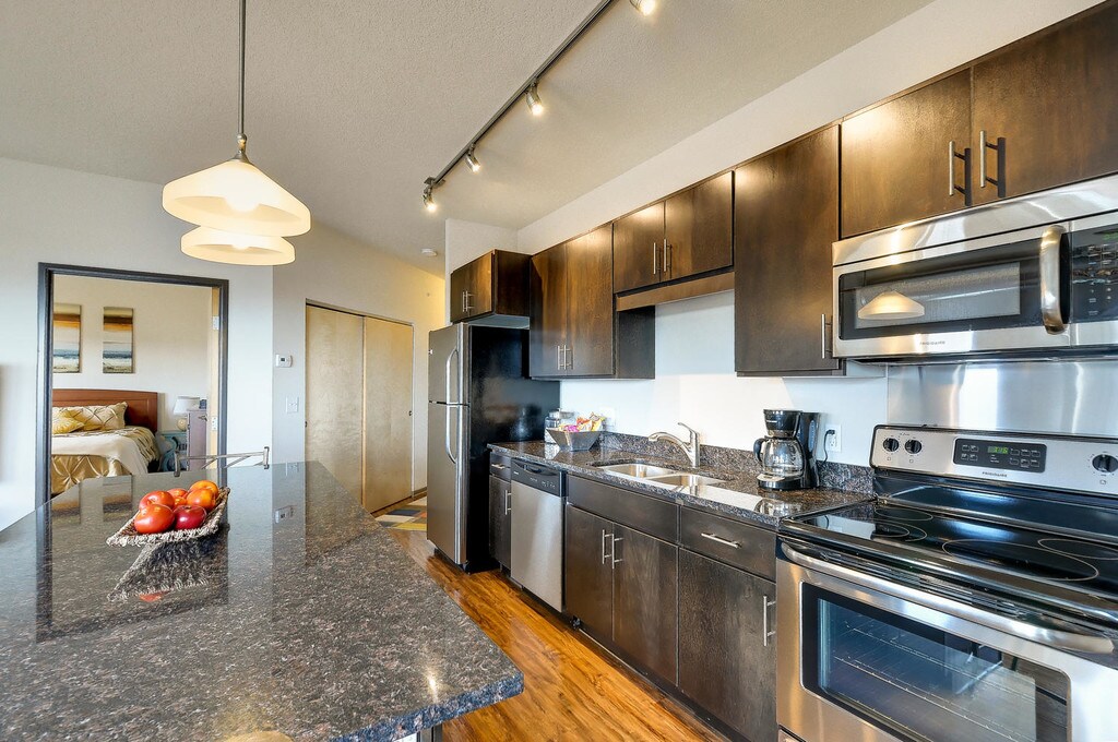 BlueStone Lofts Apartments in Duluth, MN | ApartmentHomeLiving.com