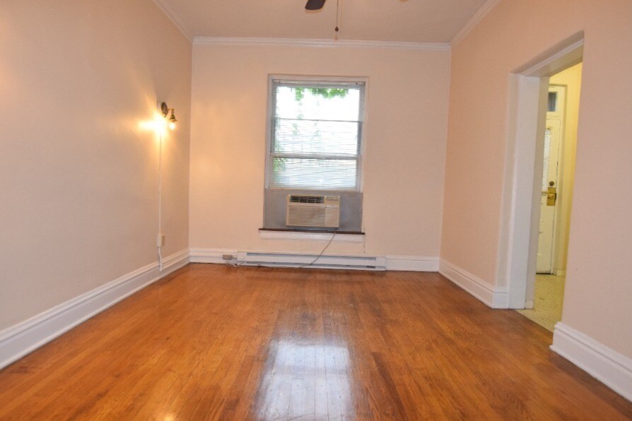 Greystone Court Apartments in Columbus, OH | ApartmentHomeLiving.com