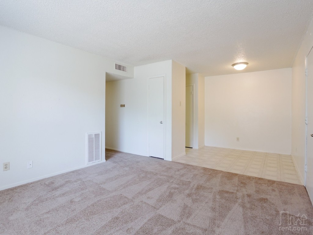 Longview Square Apartments | Longview, TX Apartments For Rent