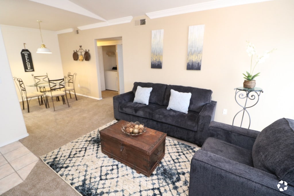 Taylor Ranch | Albuquerque, NM Apartments