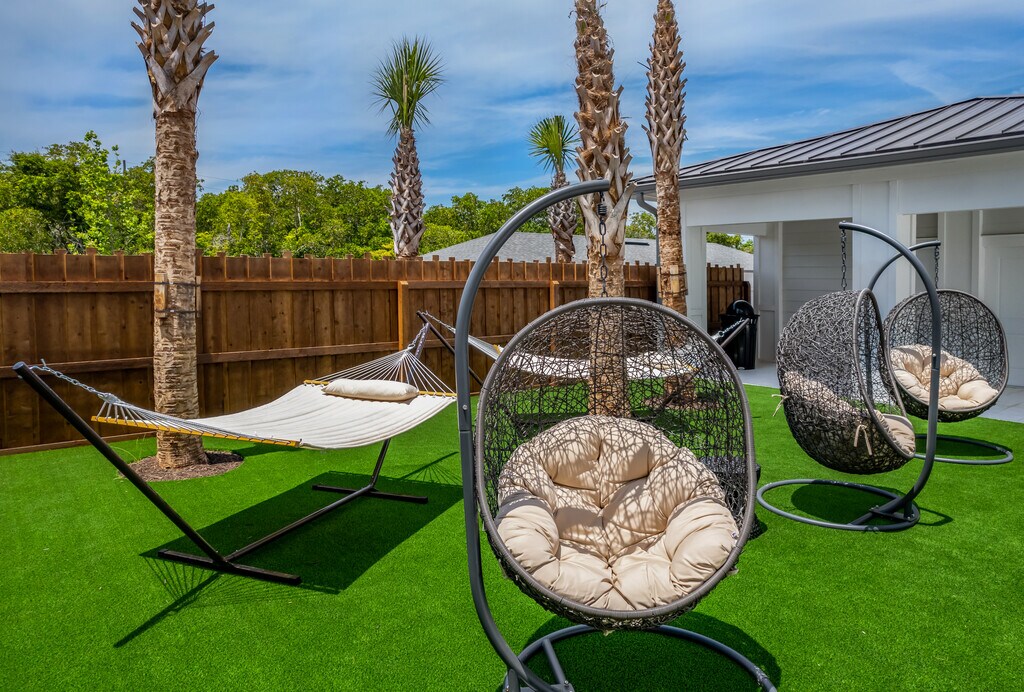 Rowan Pointe Apartments in Pinellas Park, FL | ApartmentHomeLiving.com