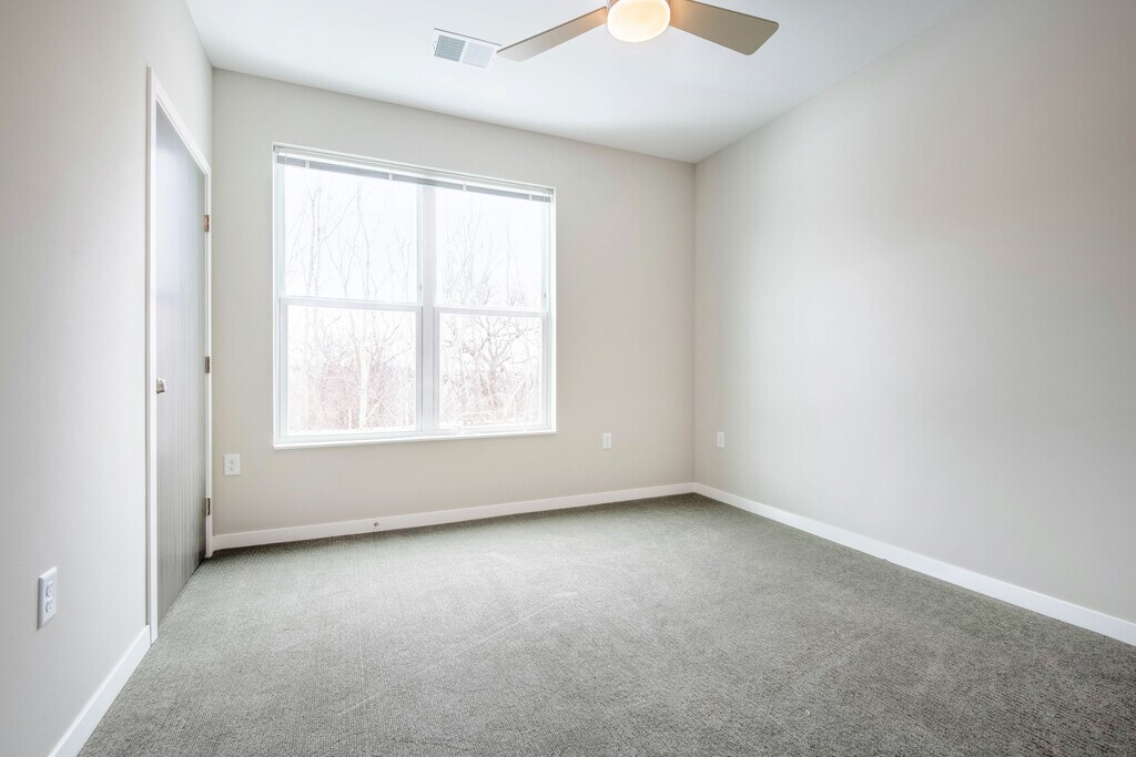 Limestone Ridge Apartments in Fitchburg, WI | ApartmentHomeLiving.com