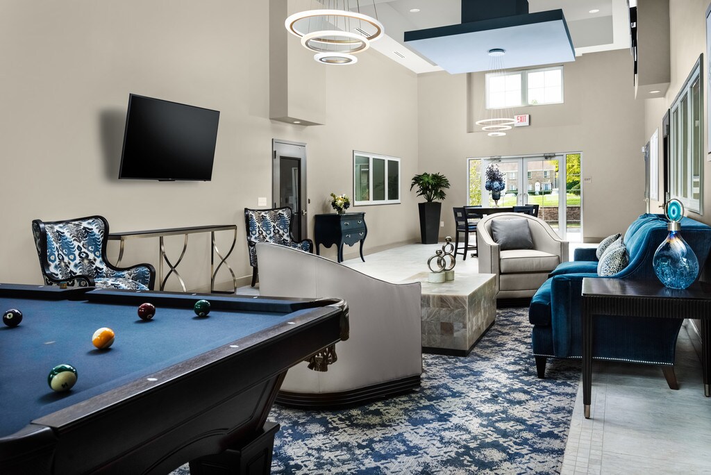 Middletown Trace Apartments in Langhorne, PA | ApartmentHomeLiving.com