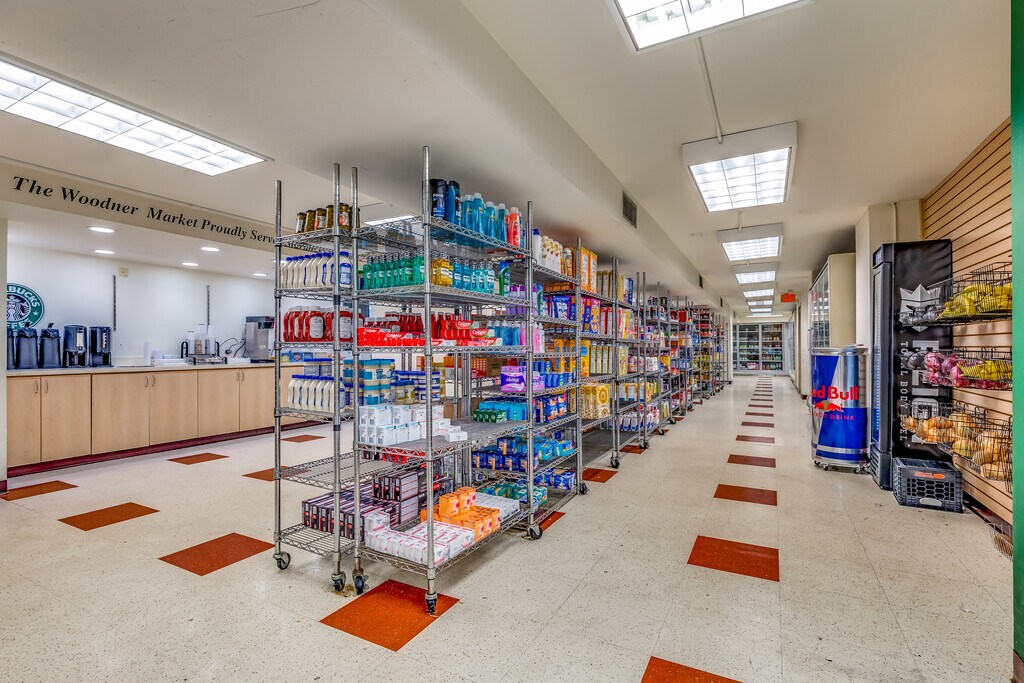 The Woodner Apartments in Washington, DC | ApartmentHomeLiving.com