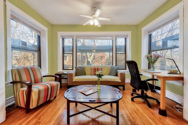 6642 N Newgard Ave | Rentals in Chicago, IL