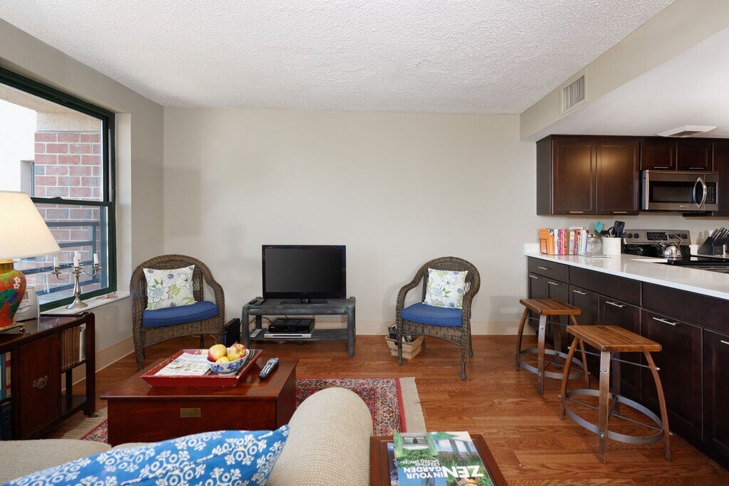 Back Bay Tower | Portland, ME Apartments