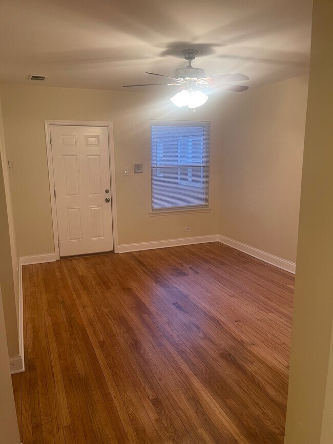 6911 S Indiana Ave | Rentals in Chicago, IL