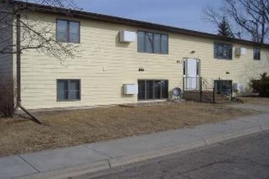 1011 1st Ave N | Rentals in Wishek, ND