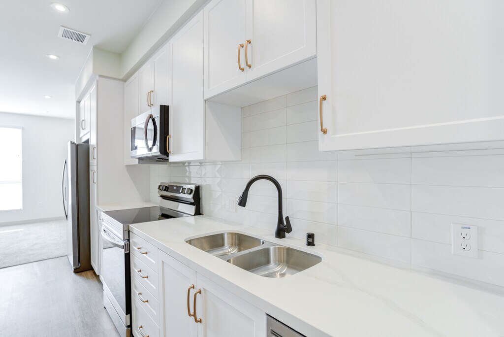 Bolsa Row Apartments in Westminster, CA | ApartmentHomeLiving.com