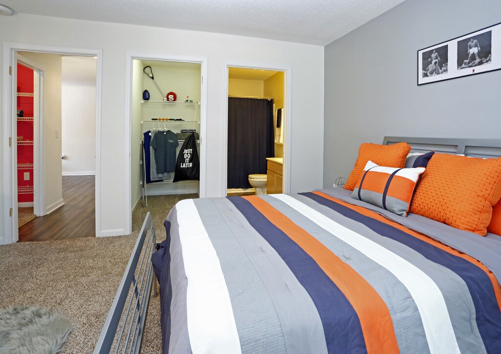 Centennial Ridge Student Housing | Raleigh, NC Apartments