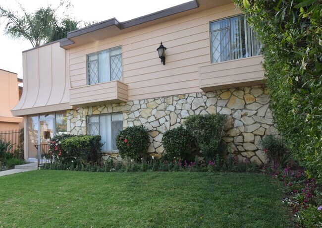 5321 Agnes Ave, Unit 25-04 | Rentals in Los Angeles, CA