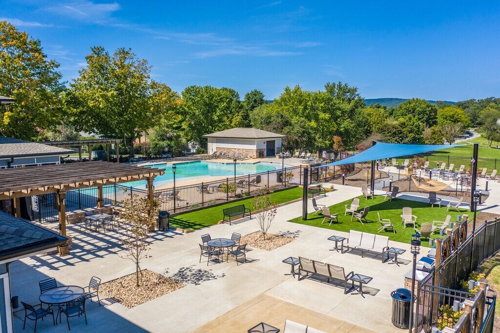 Foxridge Apartment Homes | Blacksburg, VA Apartments