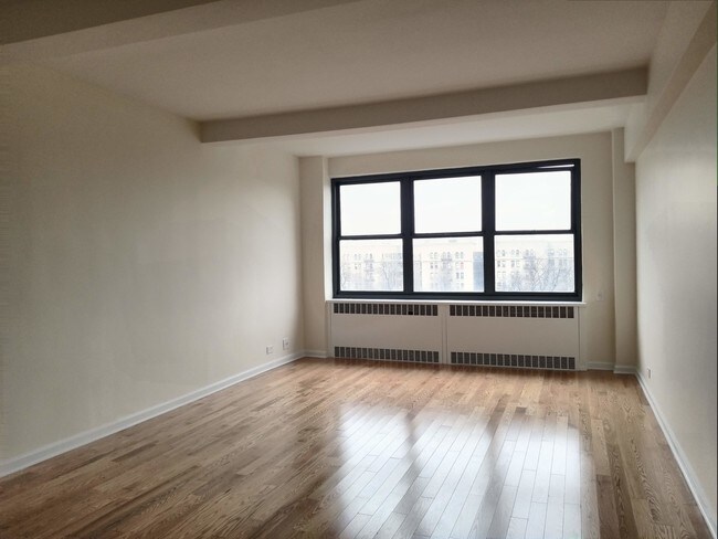 930 Grand Concourse | Rentals in Bronx, NY