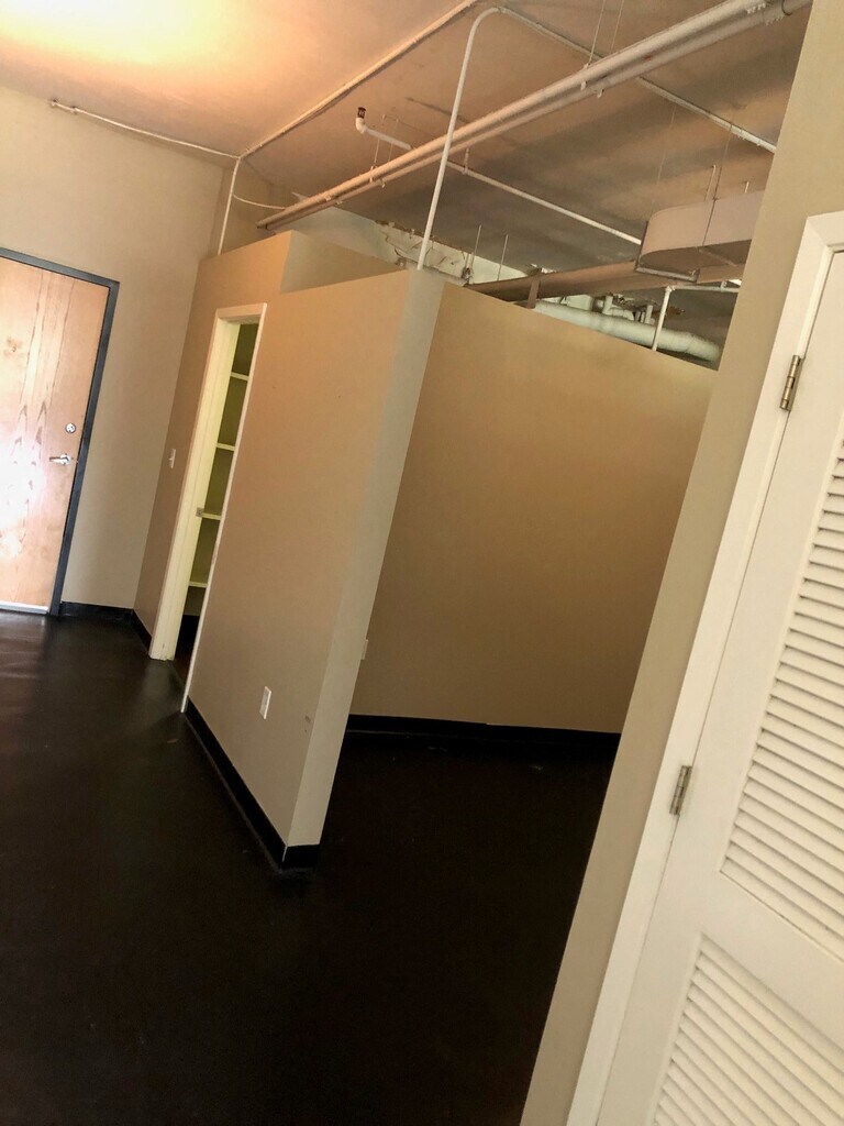 Block 2 Lofts Apartments in Little Rock, AR | ApartmentHomeLiving.com