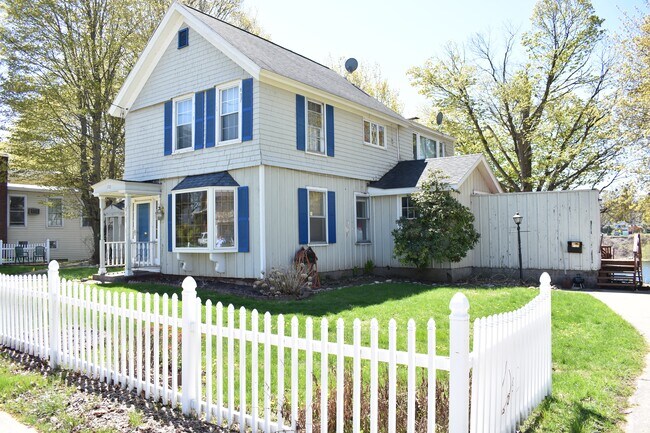 172 S 1st St | Rentals in Fulton, NY