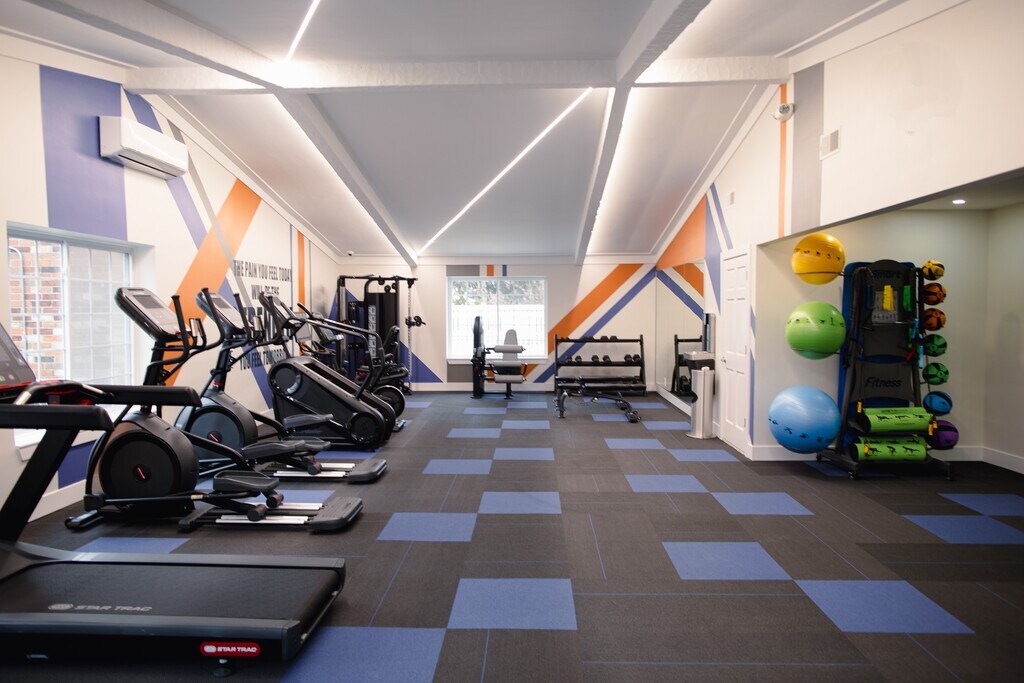 Springwells Park Apartments in Dearborn, MI | ApartmentHomeLiving.com