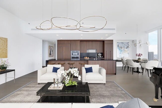 121 Fulton St | Rentals in New York, NY