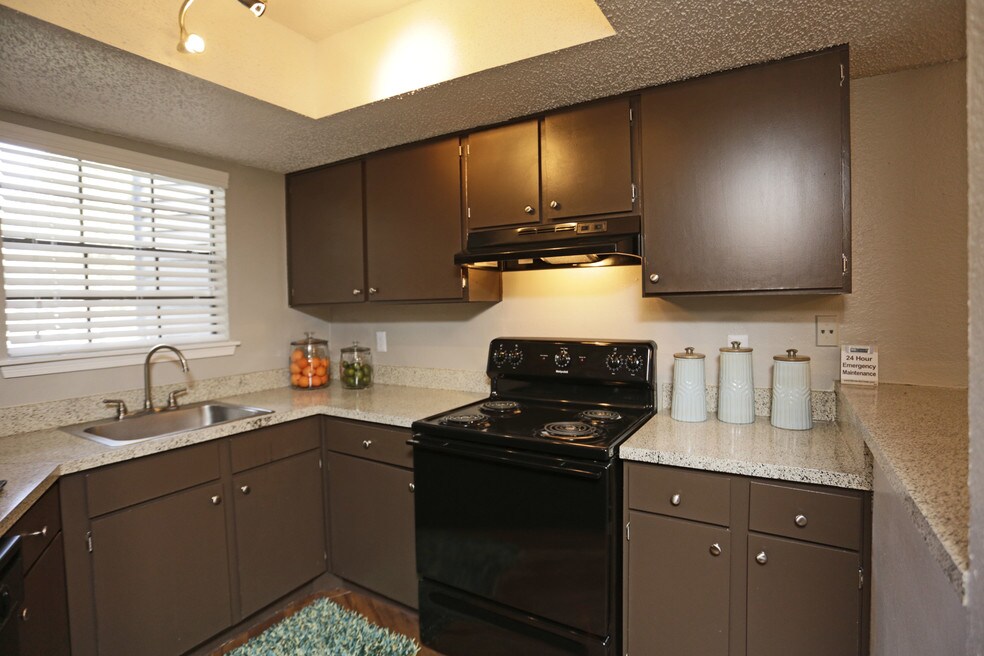 Audelia Manor Apartments | Dallas, TX Apartments For Rent