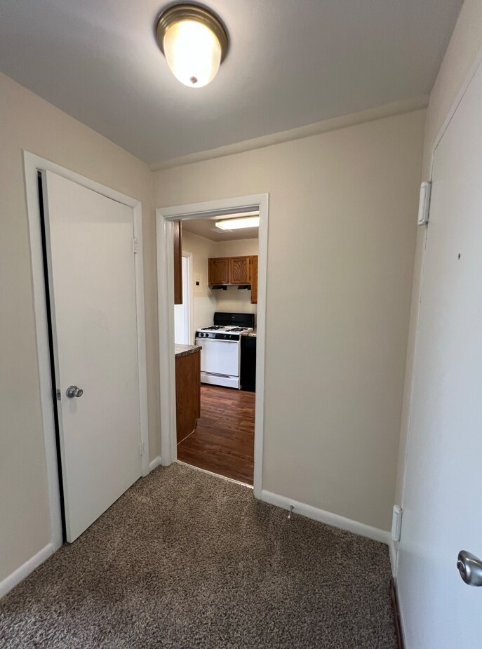 Summit Hills Apartments in Silver Spring, MD | ApartmentHomeLiving.com