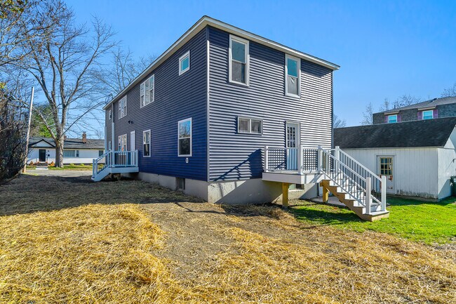 3 Platt St | Rentals in Cohoes, NY