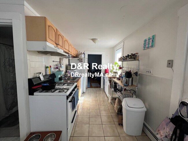 33 Perry St | Rentals in Stoughton, MA