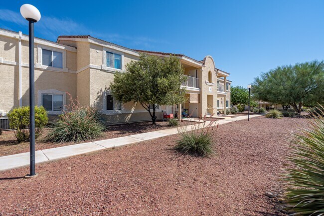 Madrean Vista Apartments in Thatcher, AZ | ApartmentHomeLiving.com