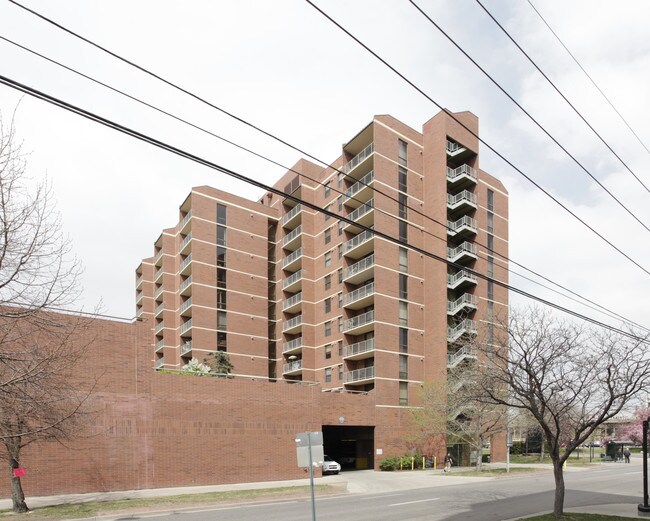 Denver Towers Apartments | Denver, CO Apartments For Rent