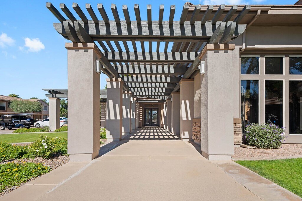 Cornerstone Ranch Apartments in Chandler, AZ | ApartmentHomeLiving.com