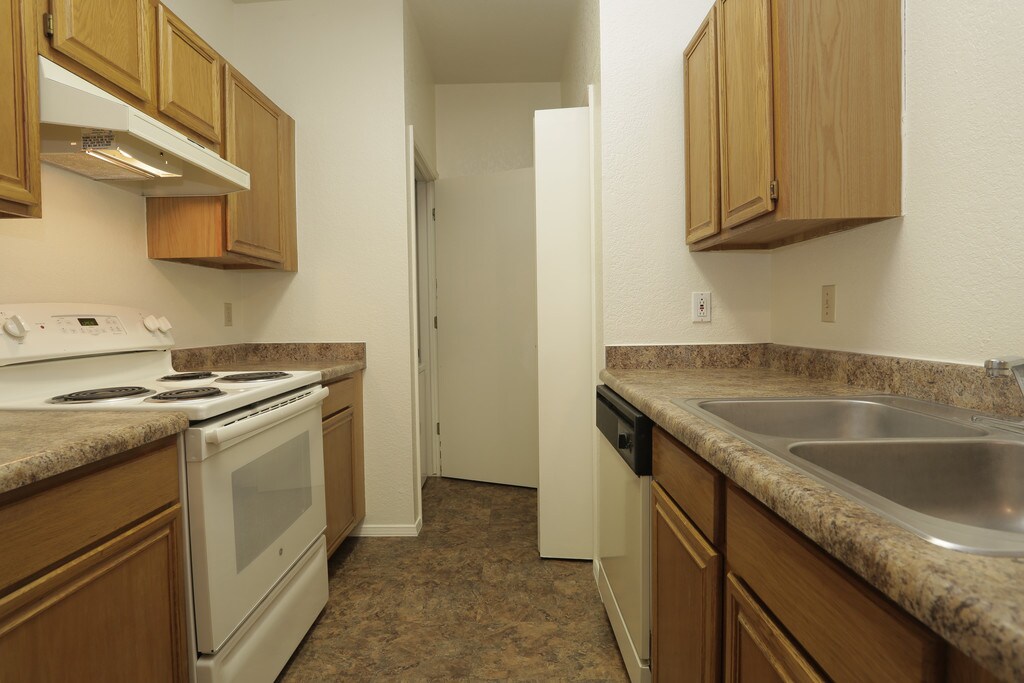Regency Pointe Apartments in Las Cruces, NM | ApartmentHomeLiving.com